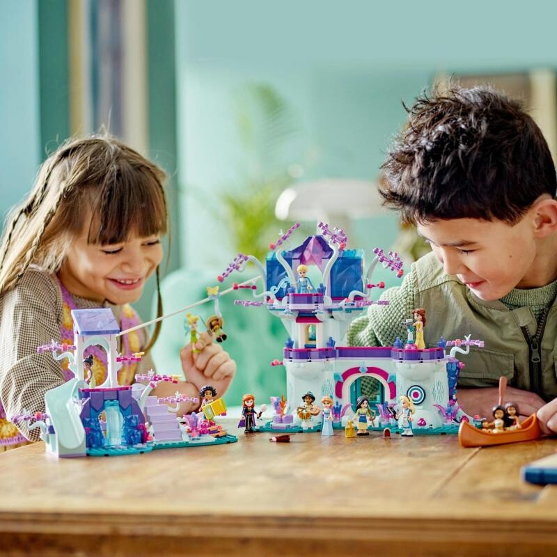LEGO Disney - Magic TreeHouse 43215 | Tips for original gifts | Europosters