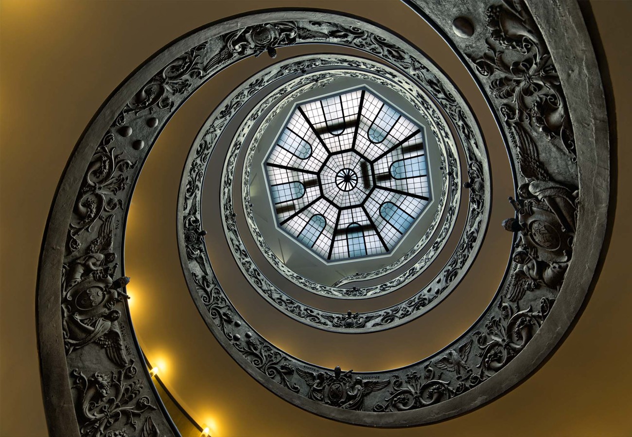 Momo Wall Paper Mural | Buy at EuroPosters